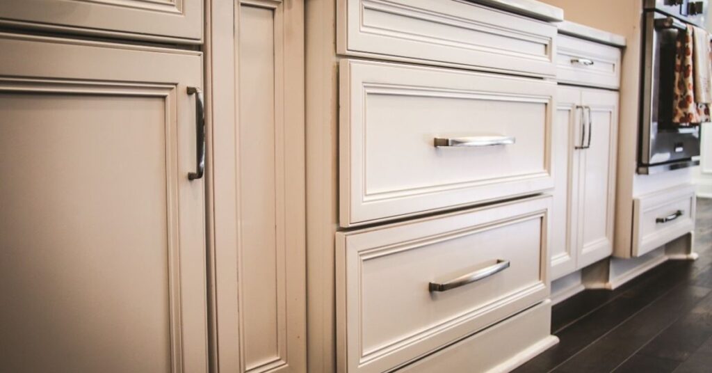 Differences Between Framed and Frameless Cabinets | Legacy Cabinets
